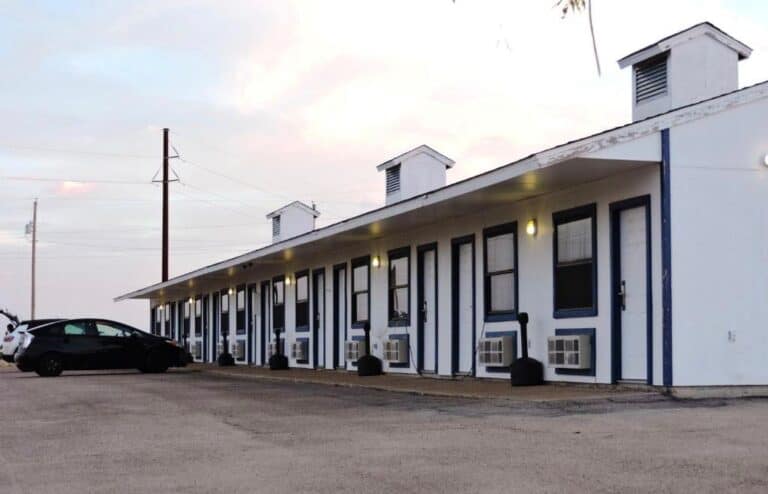 19 Weird, Wonderful & Unusual Things to Do in Marfa Texas